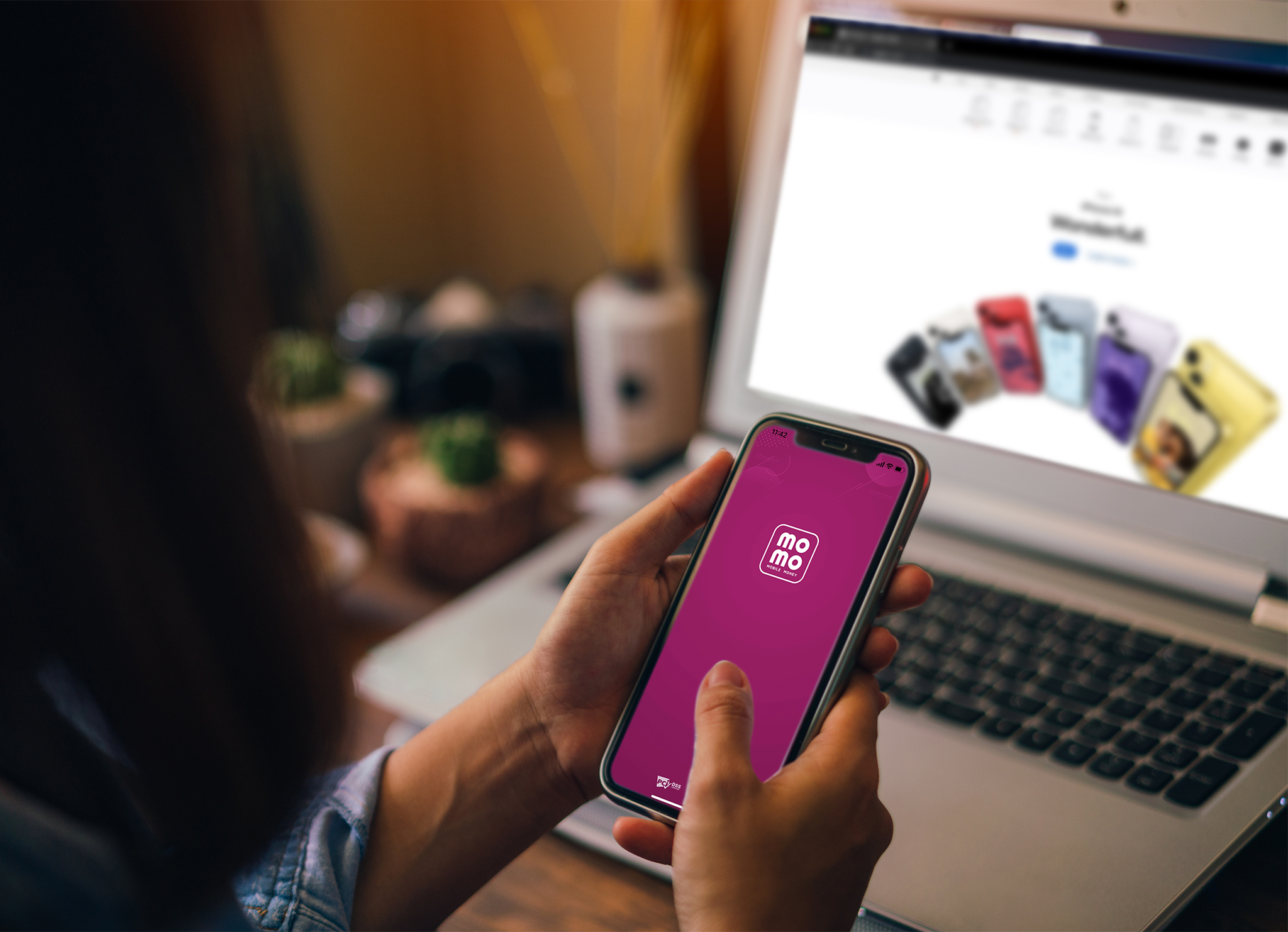 MoMo offers flexible payment options for Apple Store Online purchases ...