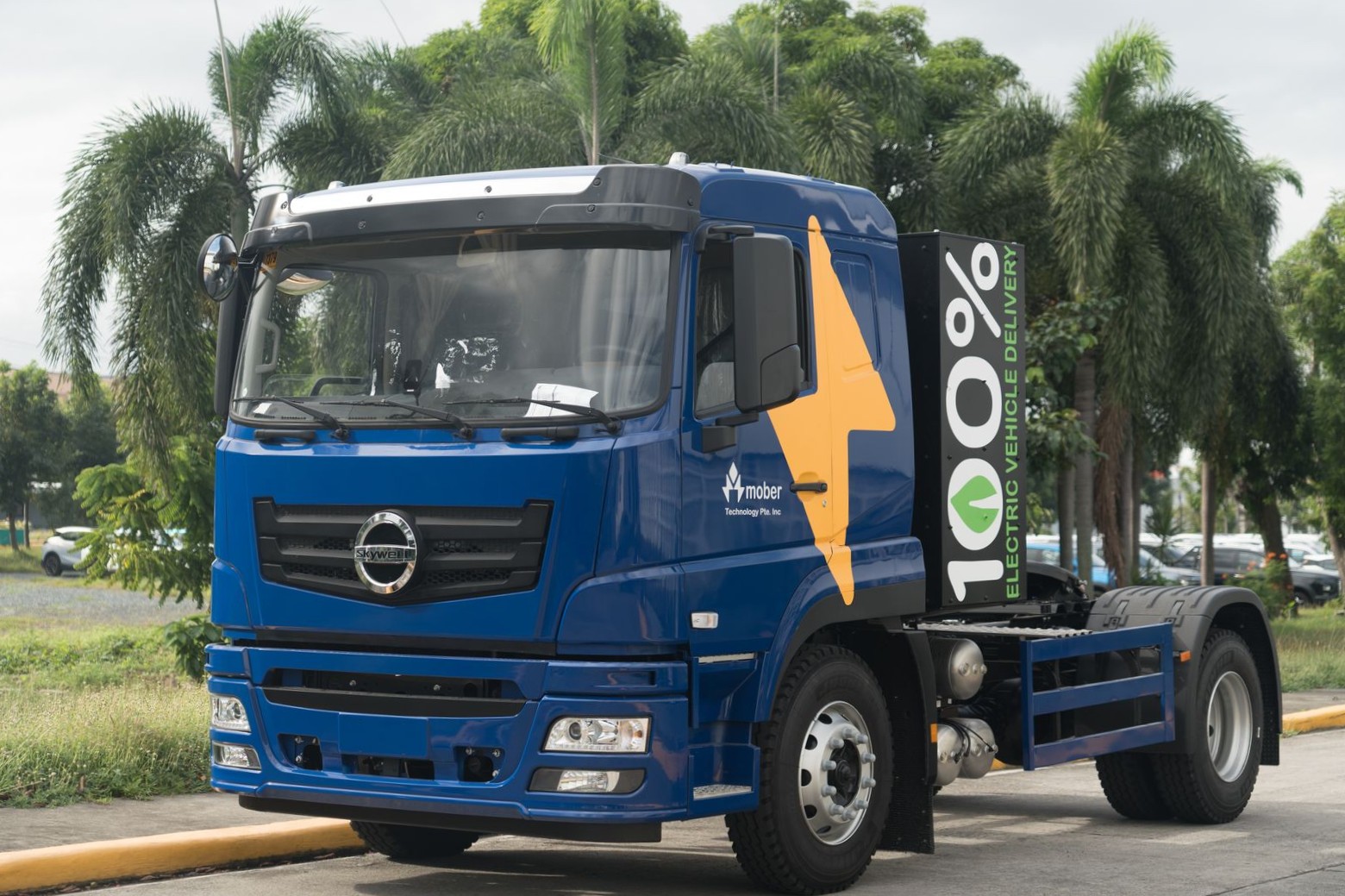 Mober launches Philippines' first-ever fully electric tractor head ... Mober launches Philippines' first-ever fully electric tractor head ...