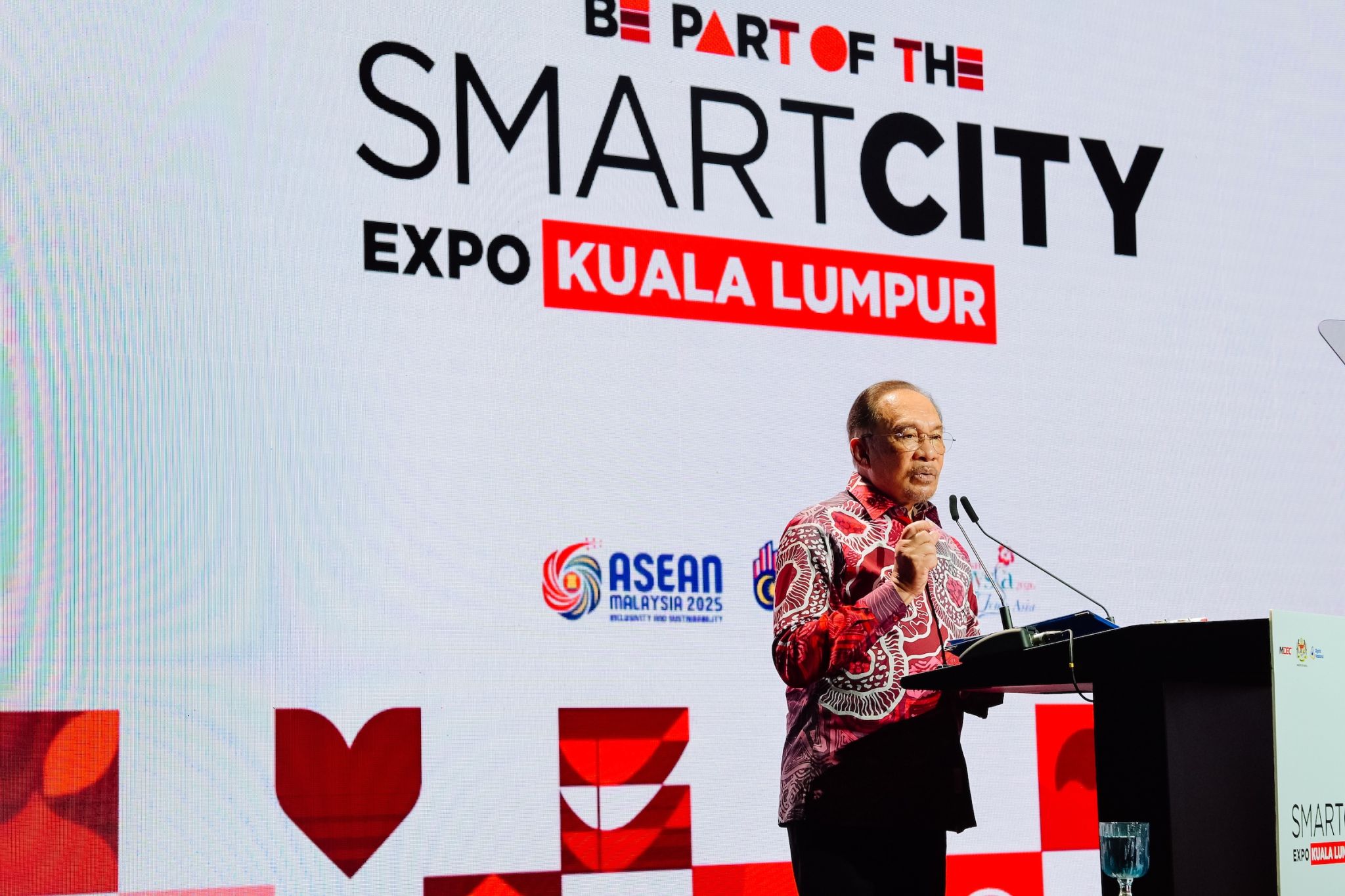 [SCEKL25] AI cities must be empowered by local expertise, platforms and ...